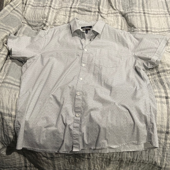 Marc Anthony | Shirts | Marc Anthony Xl Slim Fit White Shirt Blue Leaf ...